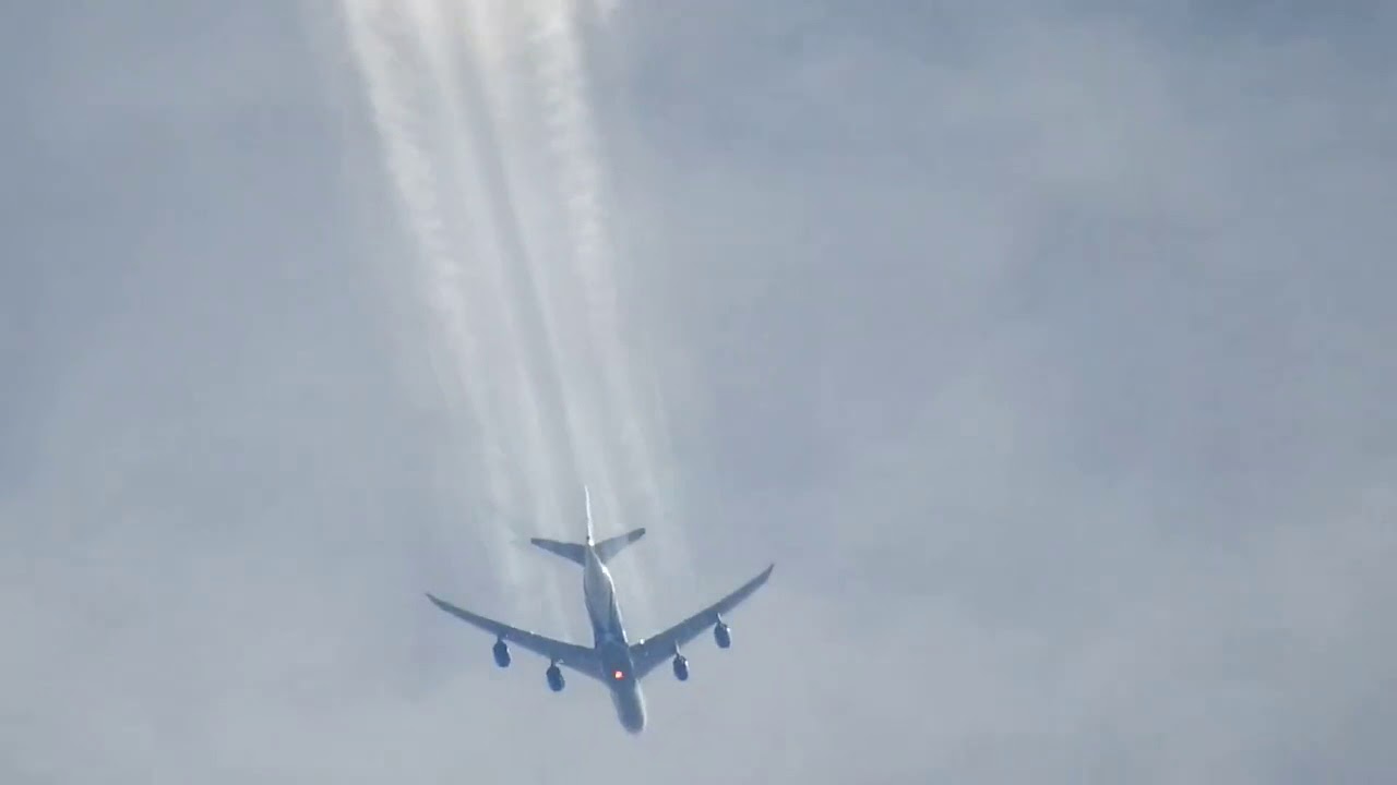 AirBridge Cargo full wing spray 4 Mike - YouTube