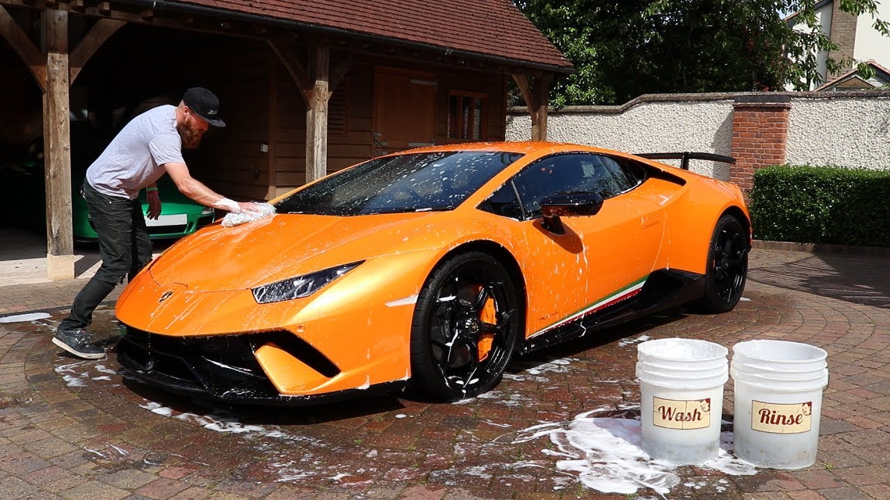 Lamborghini Huracan Performante (2019) Maintenance Wash. - YouTube