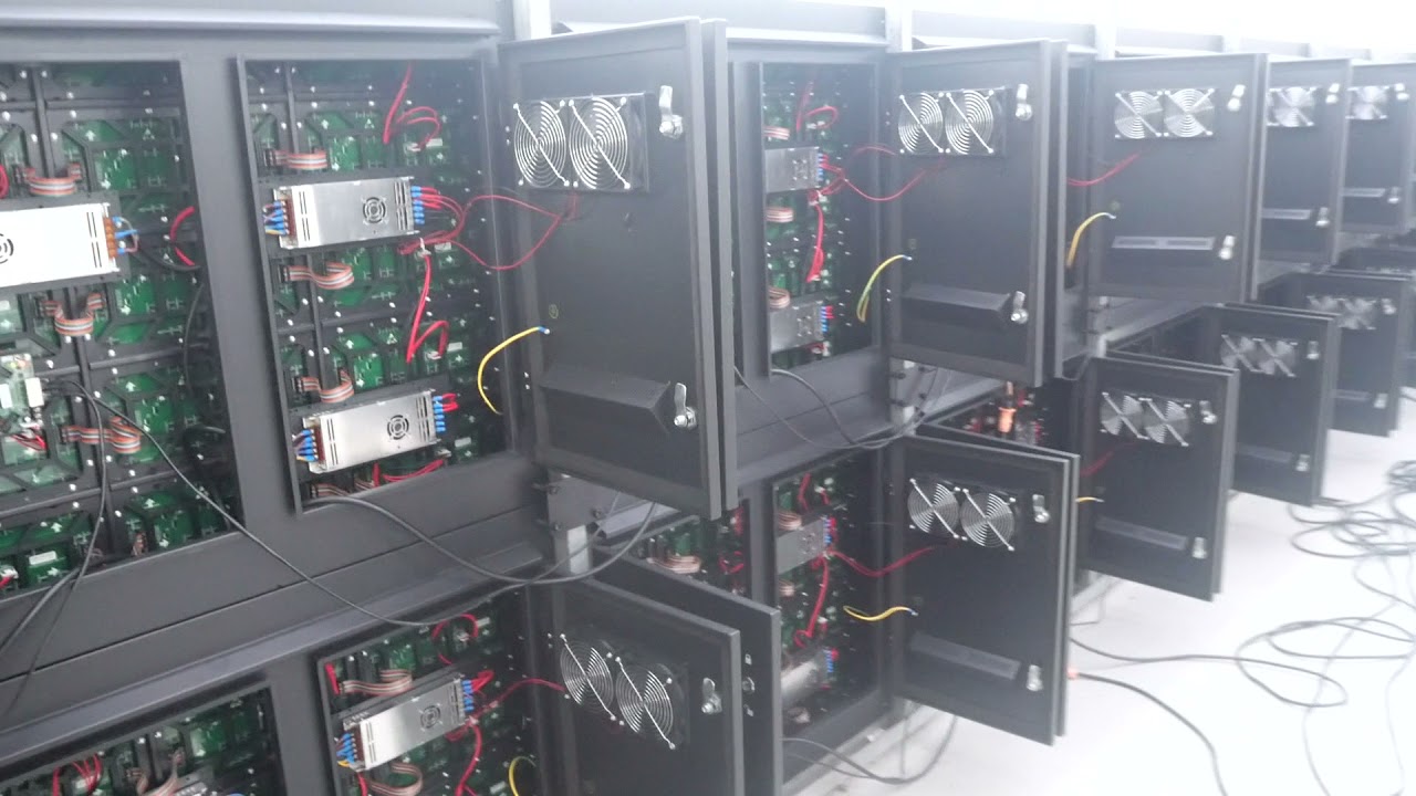 Outdoor P4 and P10 LED display testing video - YouTube