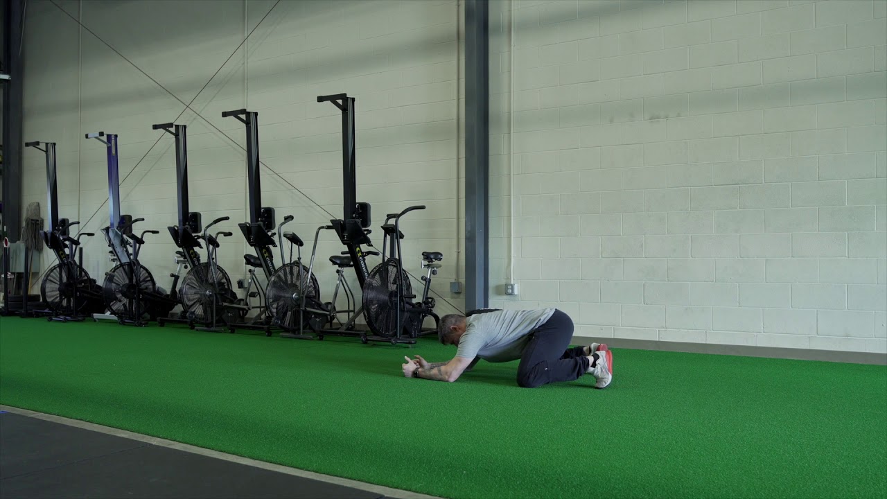 Wide Stance Rocking on Forearms - YouTube