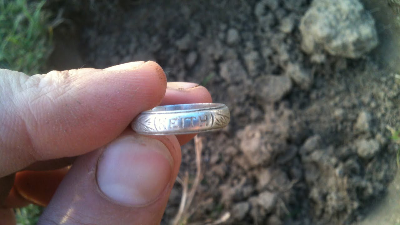 Metal Detecting Large Local Park Produces Another Silver Ring - YouTube