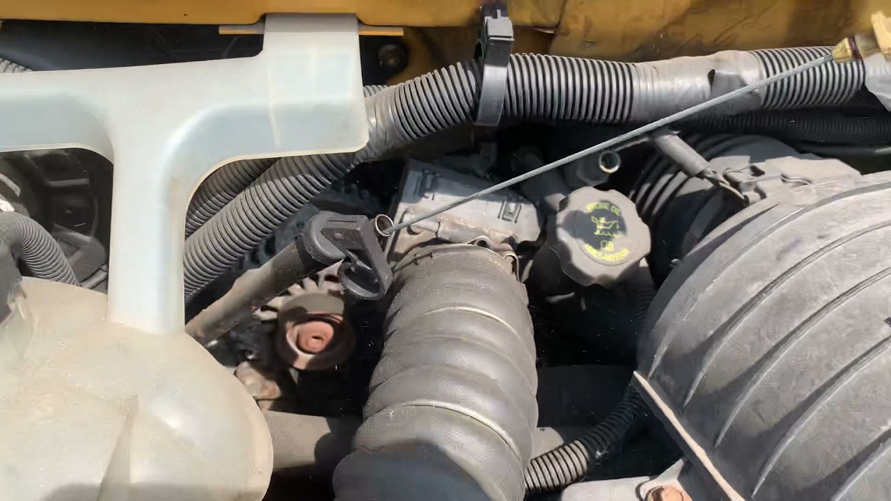 2006 Chevy Savana Duramax 6.6L LLY Engine - YouTube