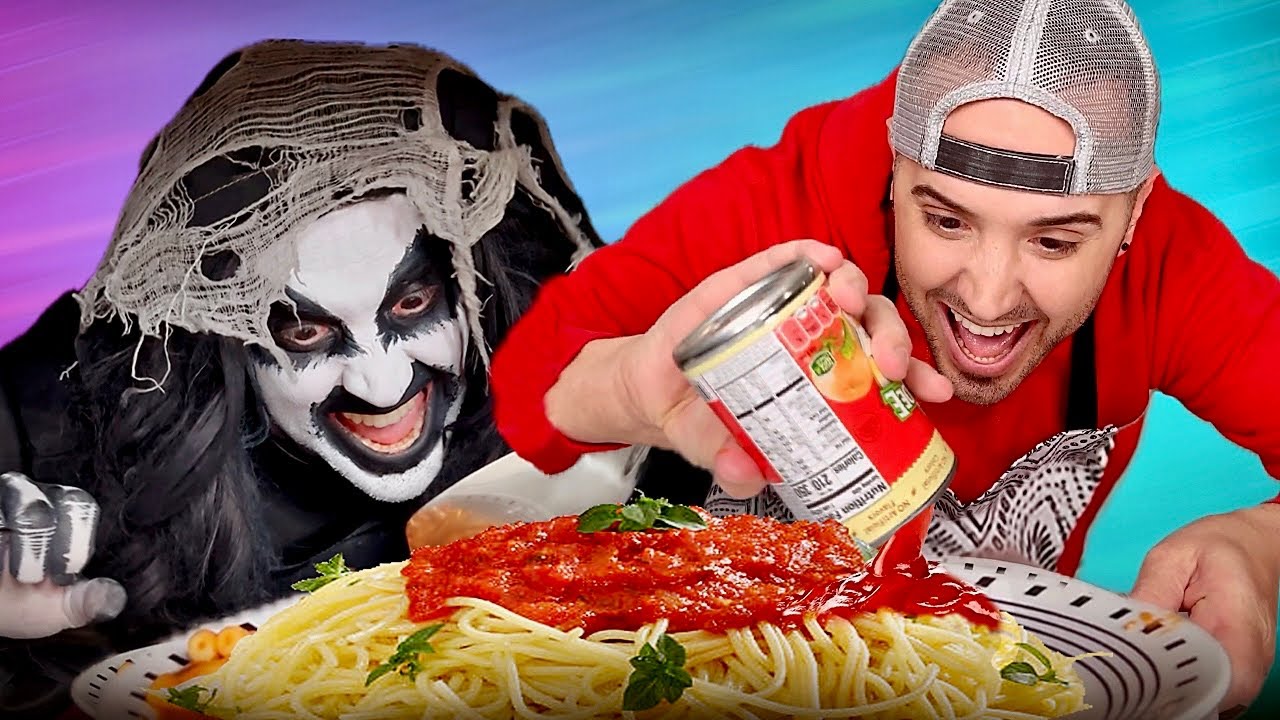 Cooking spaghetti for monster 🍝👻 - YouTube