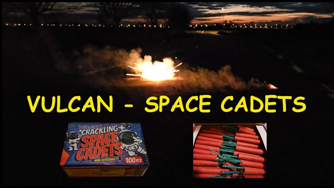 Provar fyrverkeri Space Cadets Vulcan (Linders) #fyrverkeri #fireworks ...