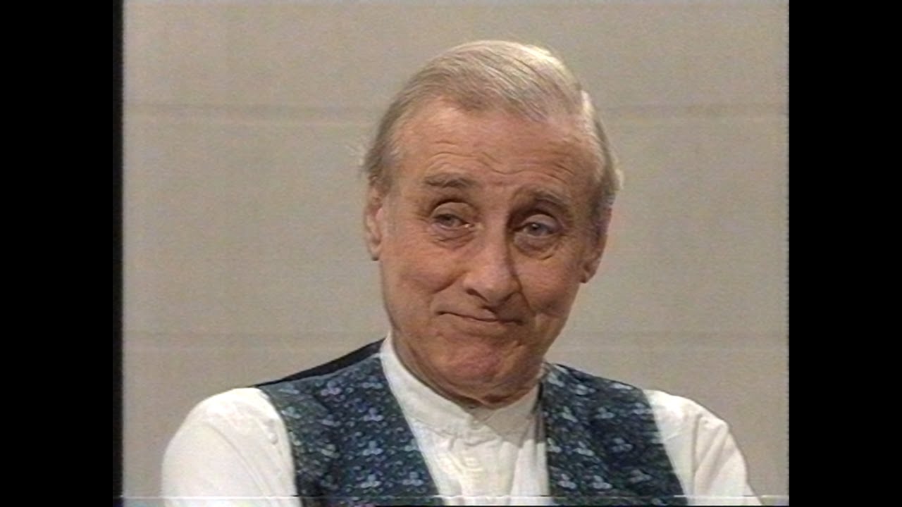 Spike Milligan interview - Parkinson One to One (1987) - YouTube