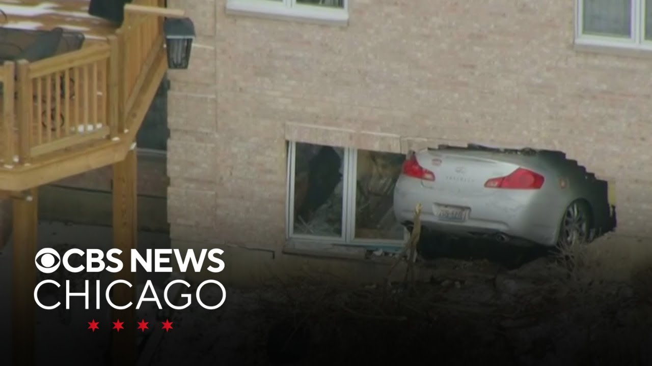 Driver crashes into house in Lake in the Hills, Illinois - YouTube