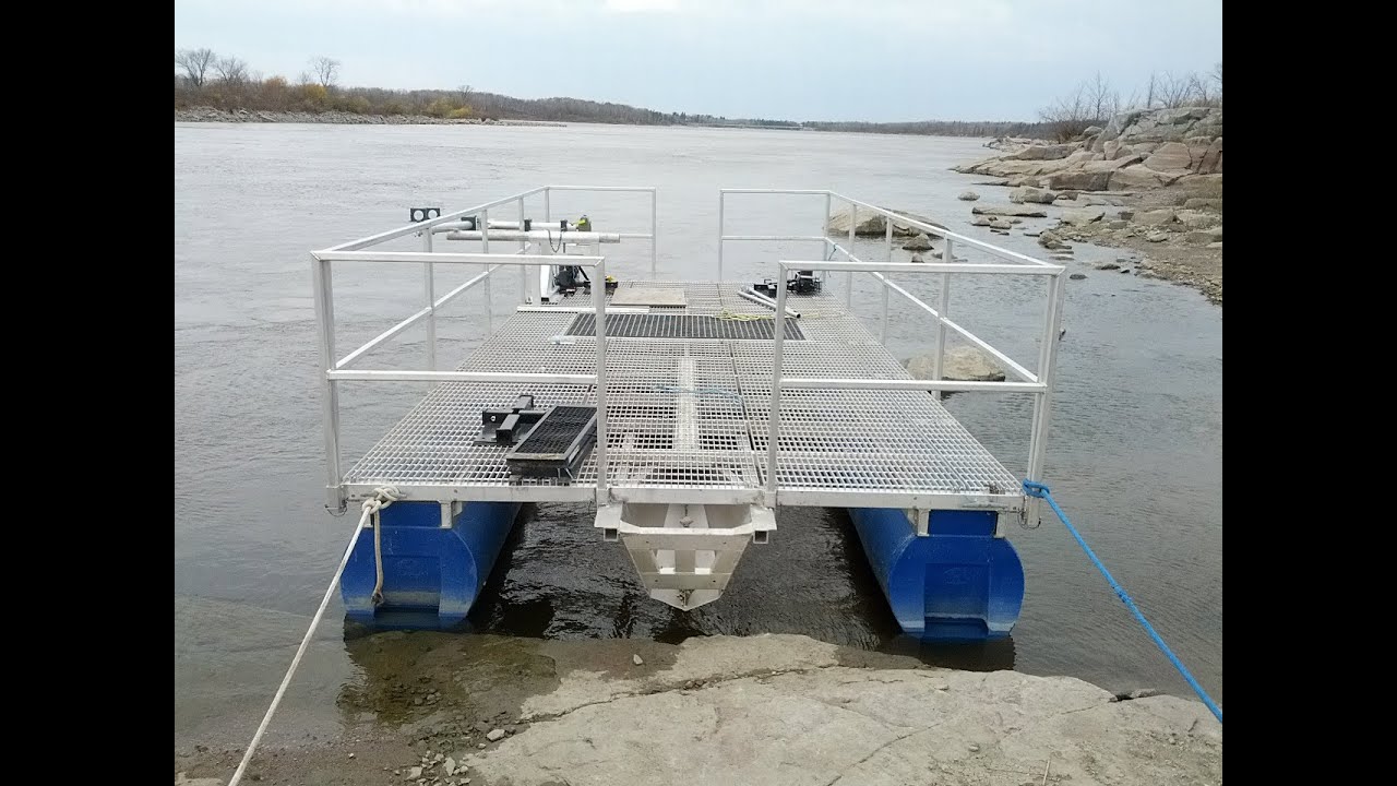 First ever overlapped 6 dotted blades axial flow hydro kinetic turbines ...