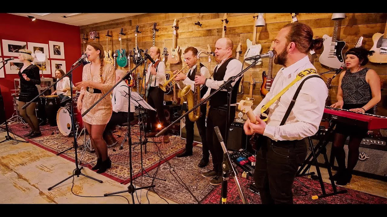 MOON MEMORIES BIG BAND FUNK SOUL - YouTube