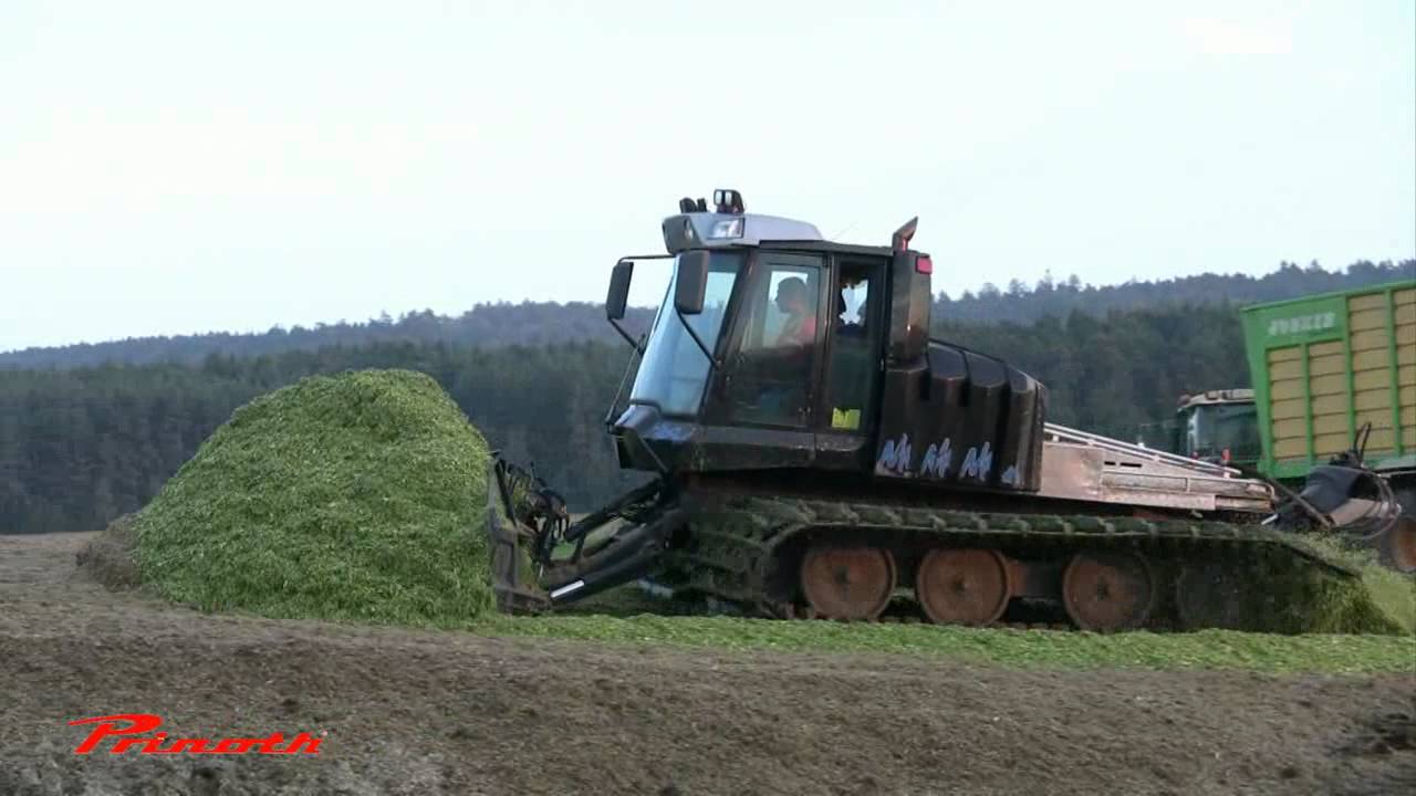 PRINOTH LH 500 im Silageeinsatz - YouTube