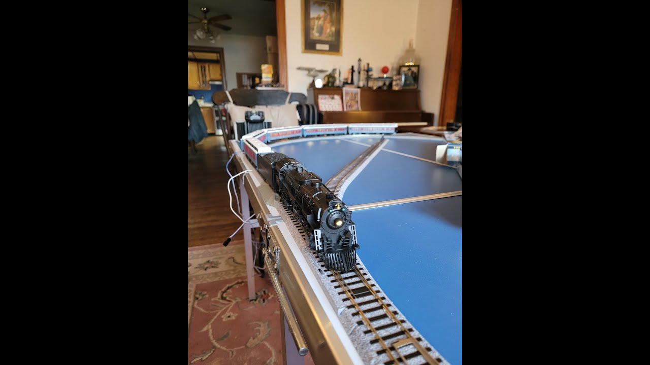Lionel #871811010 HO Scale Polar Express Train Set - YouTube