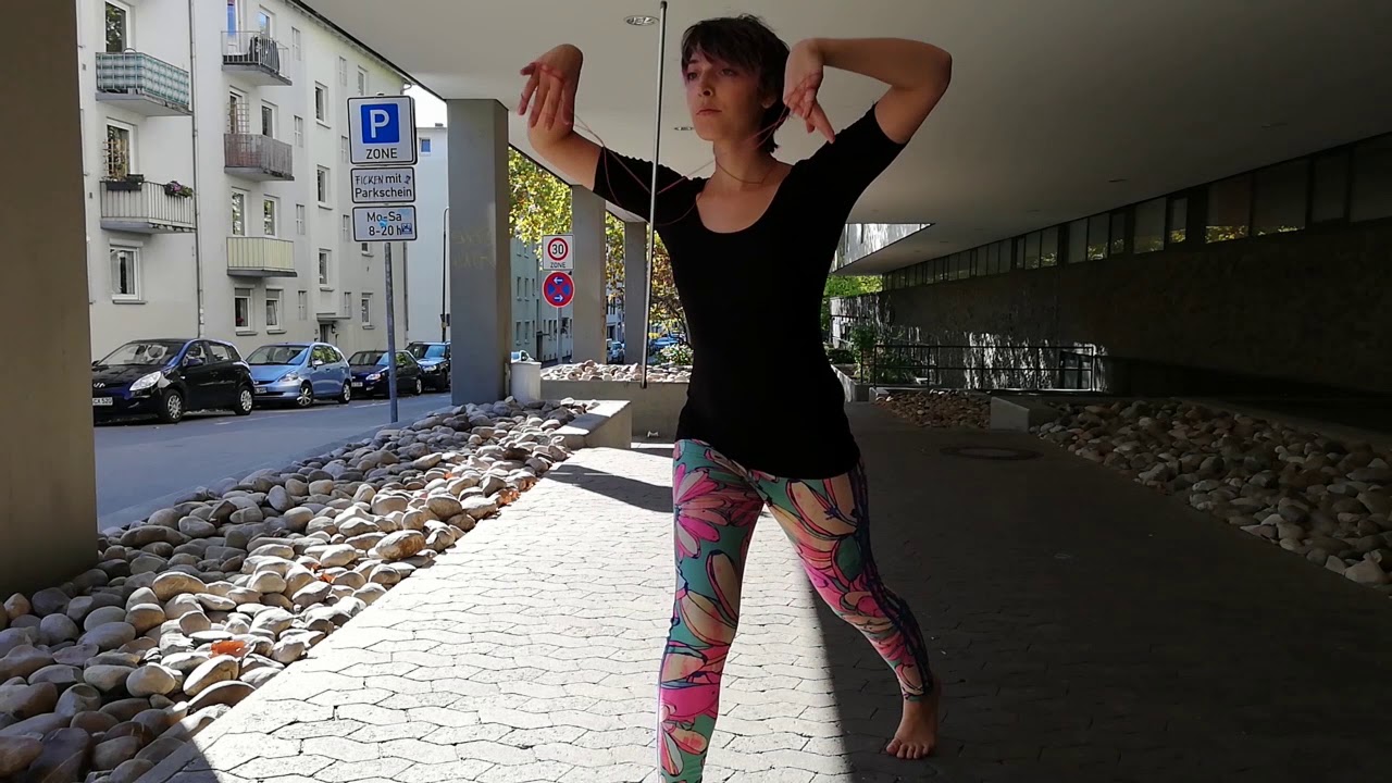 Levitation Wand - Split String Tutorial (beginner long string) - YouTube