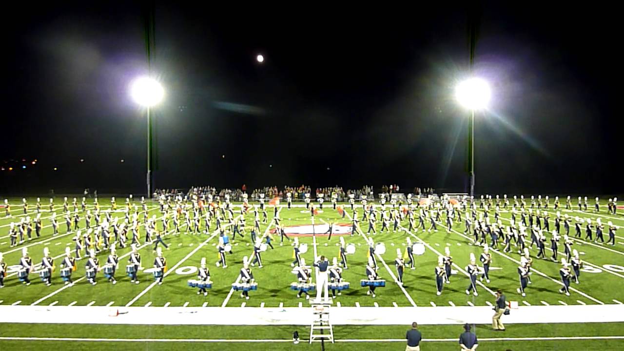 UWEC Blugold Marching Band 9/21/2013 Performance - YouTube