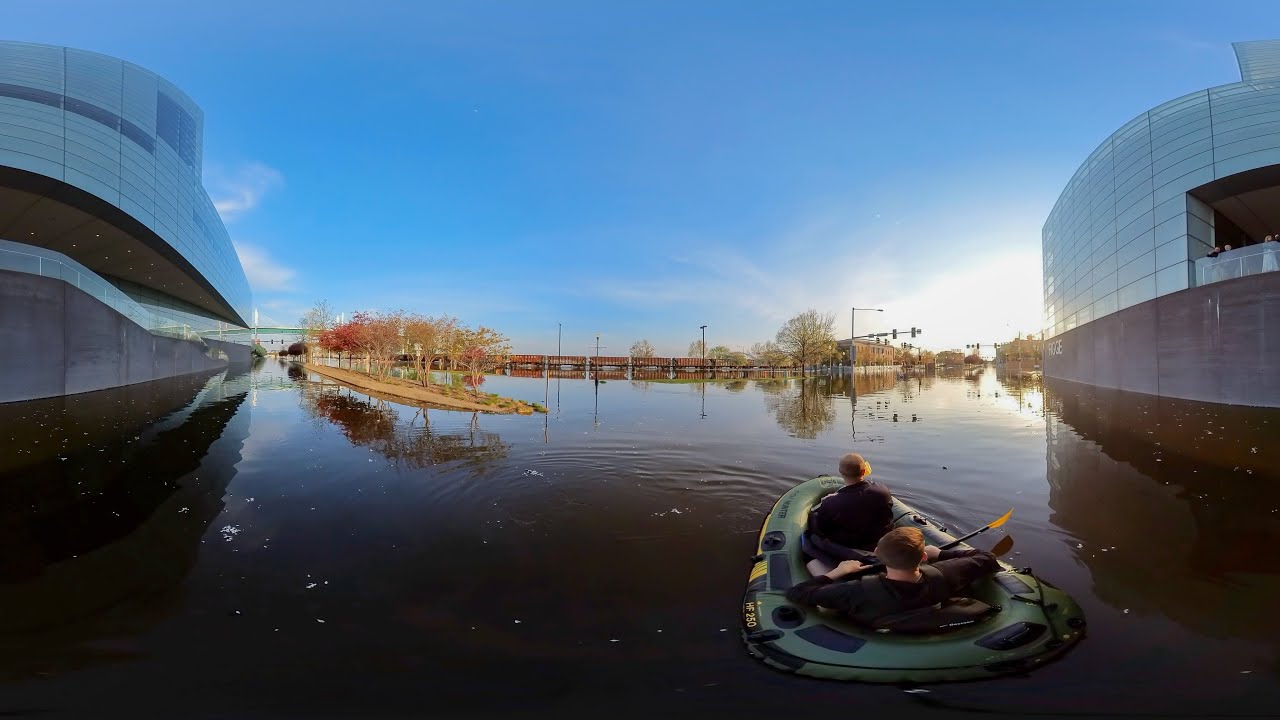 VR 360 Rafting Davenport Iowa's Flooded City - YouTube