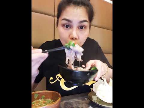 dj katty butterfly makan hotpot🤤
