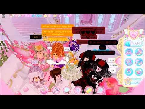 Meeting BeaPlays and Dollie in Royale High - YouTube