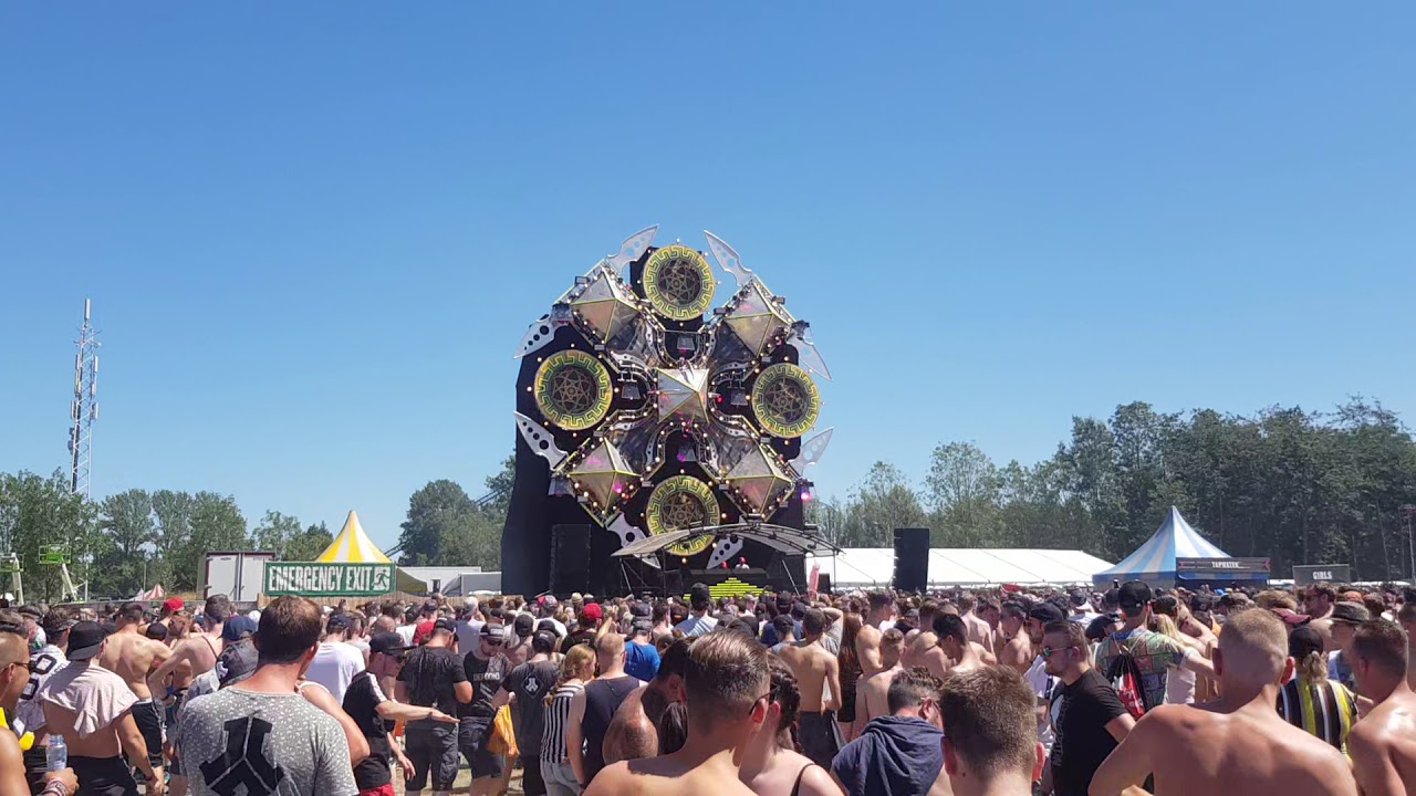 Defqon.1 Festival 2019 - Stage Yellow - Trepassed & Hard effectz (Audio ...