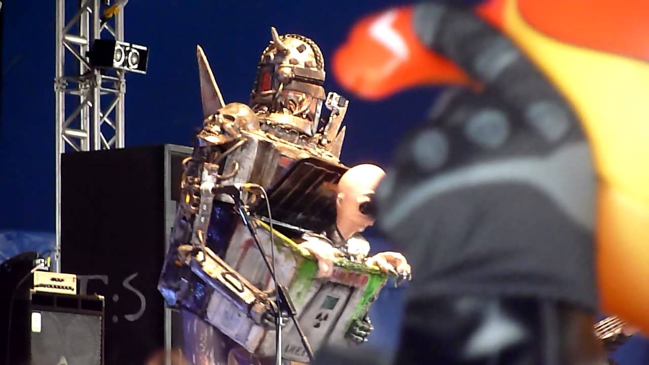 Evil Scarecrow - Space Dementia - YouTube