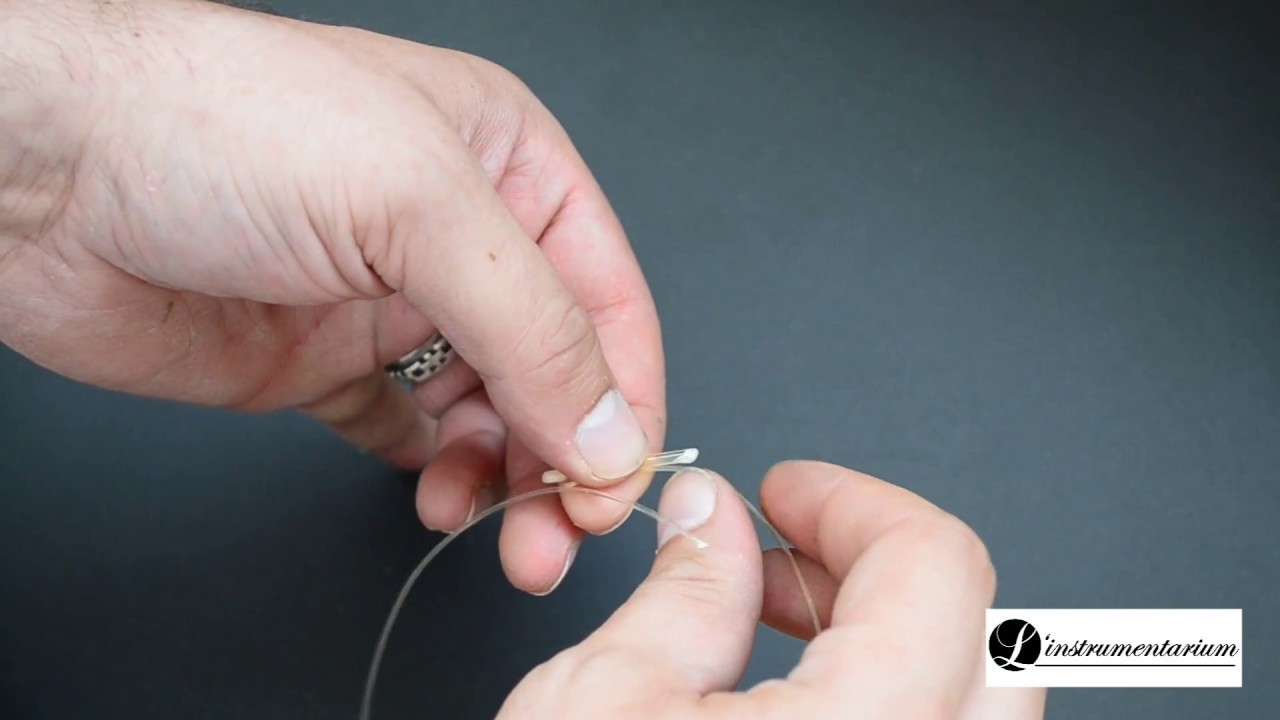 (VERSION COURTE) Comment faire un NŒUD sur une corde de harpe ? - YouTube
