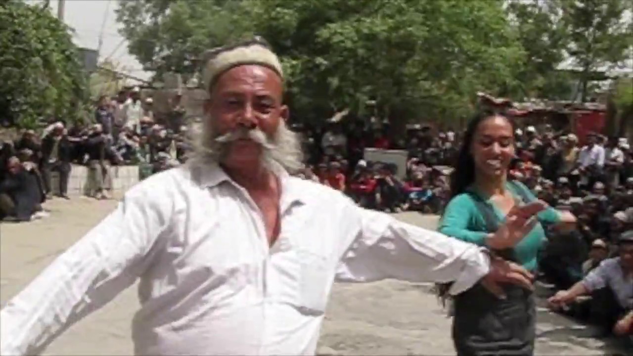Uyghur Meshrep, folk dance along the Silk Road with Tara Pandeya - YouTube