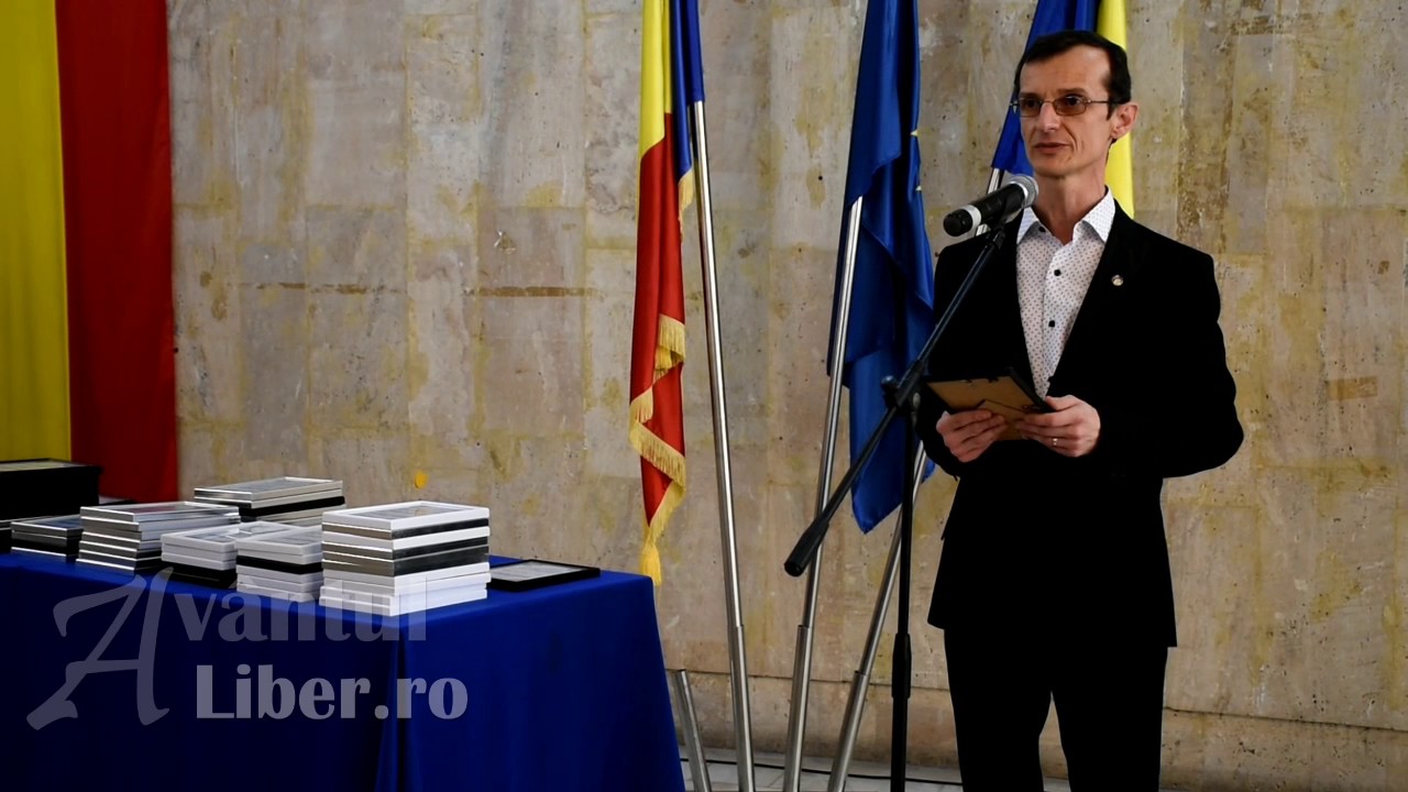 Gala Premiilor Exclusiv / 2017 / Sebastian Avram - YouTube