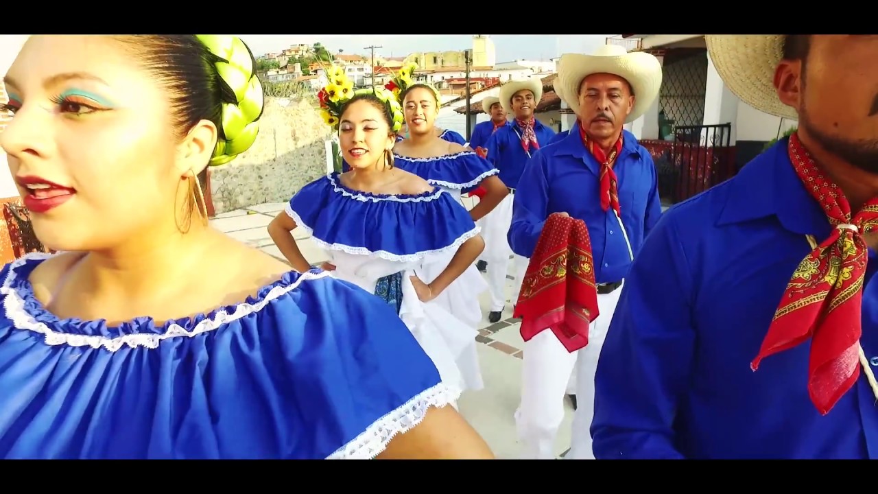 EL MEZCALITO (LILA DOWNS) - YouTube