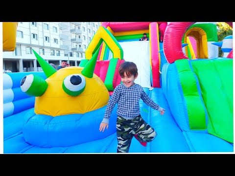 Ahmet Enes kaydıraktan kaydı , salıncakta sallandı.Eglenceli videolar