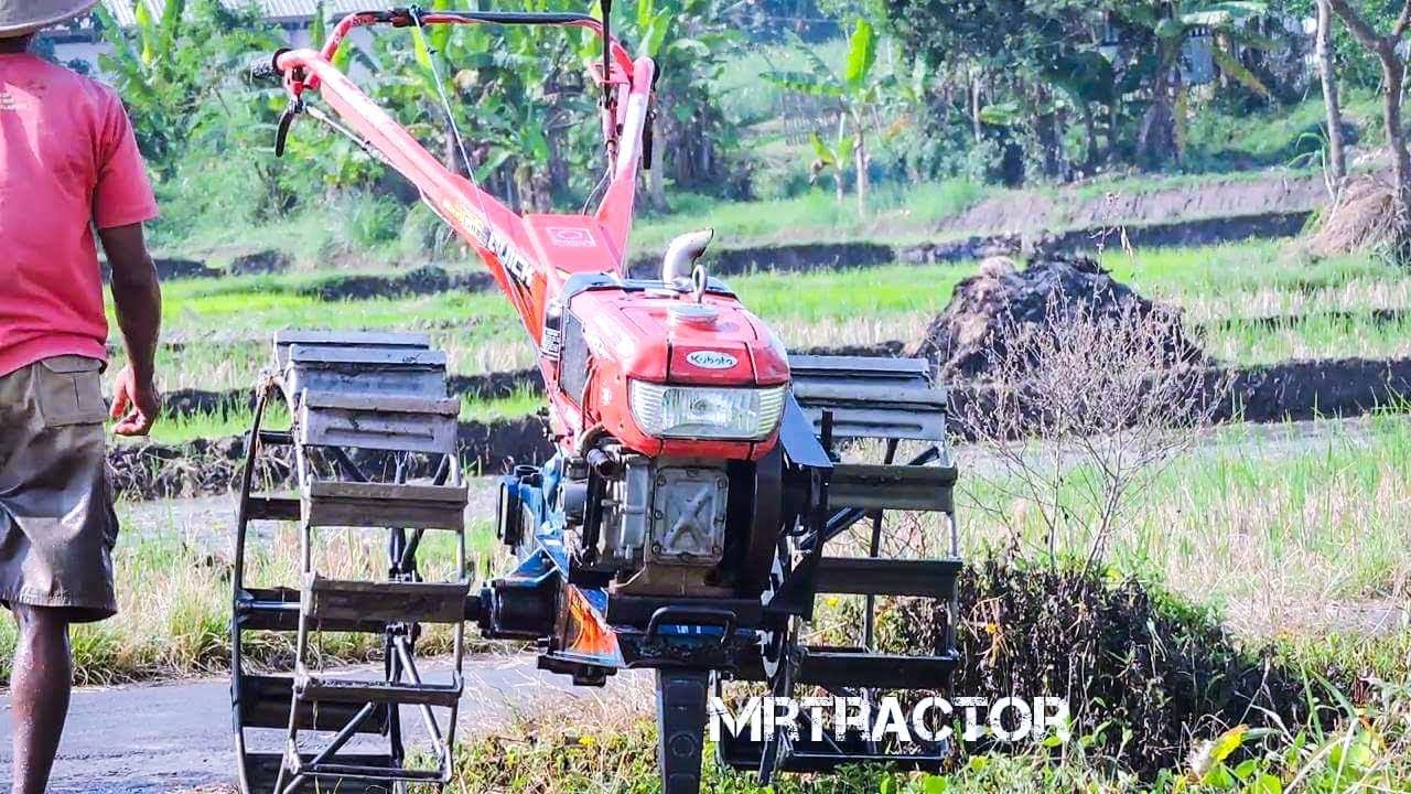 Quick Tractor Impala G1000 G3000 Working On Farm Field รถไถนาเดินตาม ...