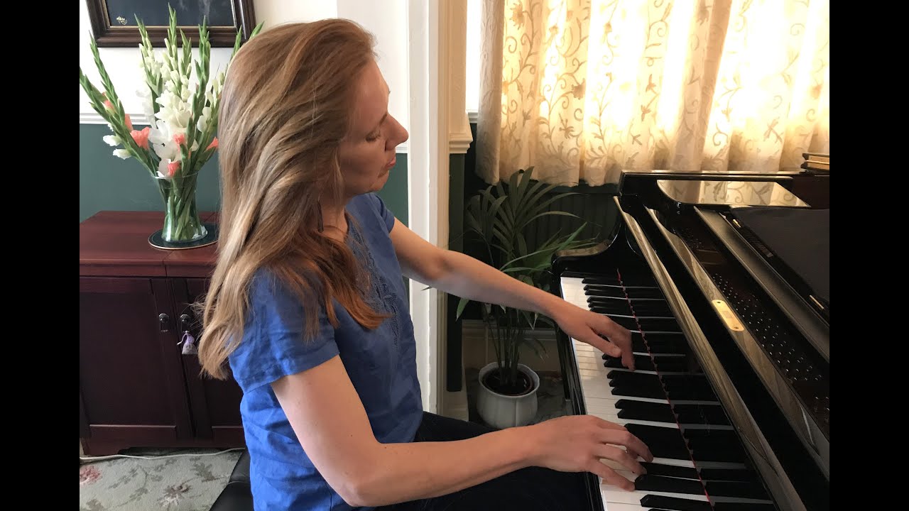 Sarah Beth Briggs plays Brahms Intermezzo in B minor, op 119 no 1 in ...