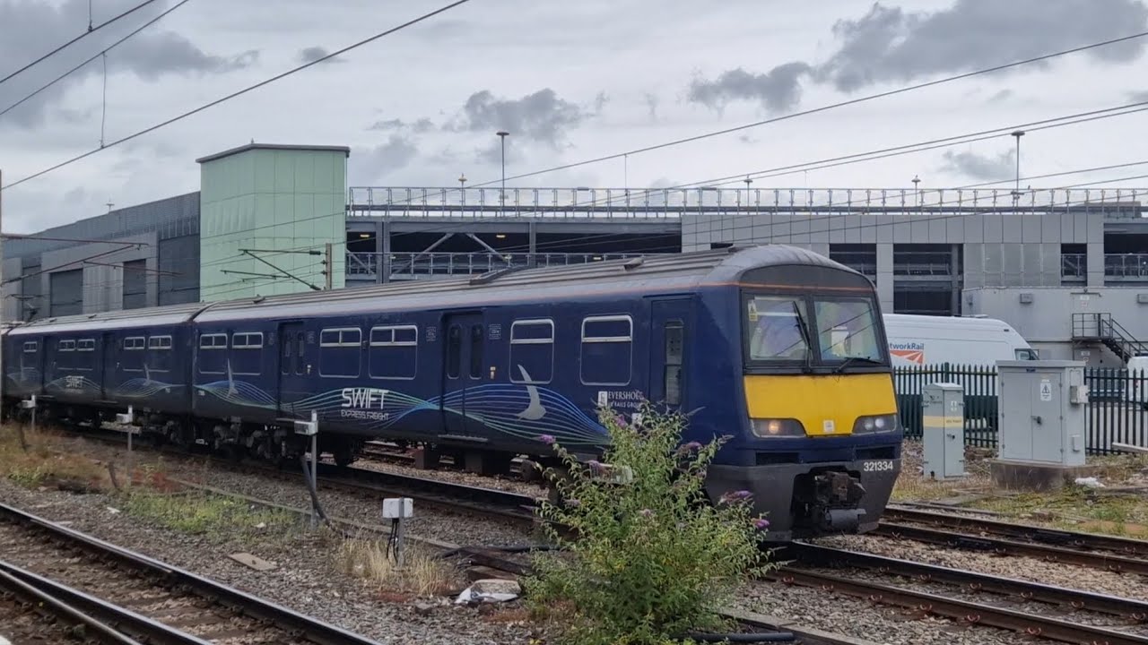 Varamis Rail 321334 Operates 5Z01 Mossend Down Yard To Birmingham ...