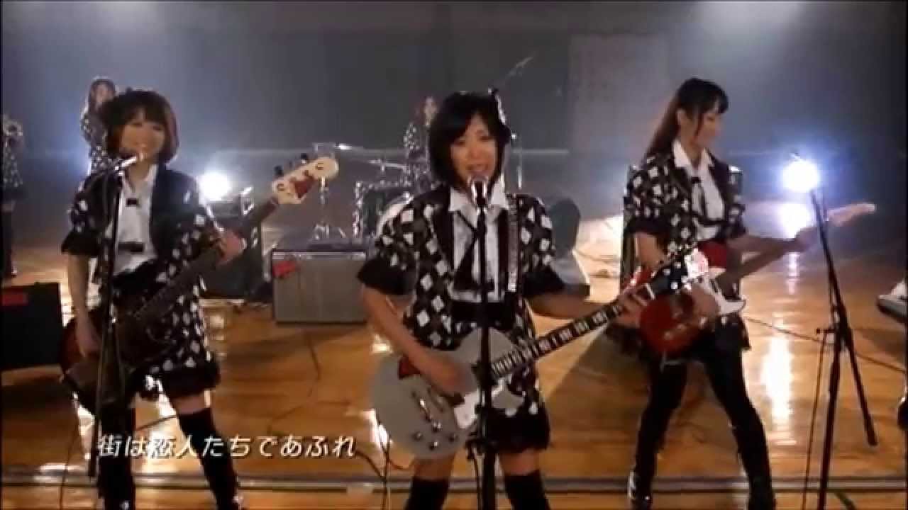 SOD-"Let's get fight" 国民的アイドルユニット Who are these girls? - YouTube