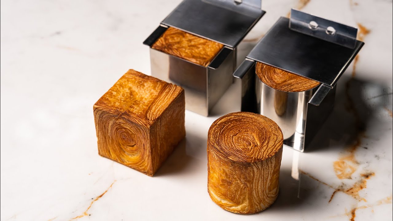 Pavoni Italia Professional | Croissant geometrici - YouTube