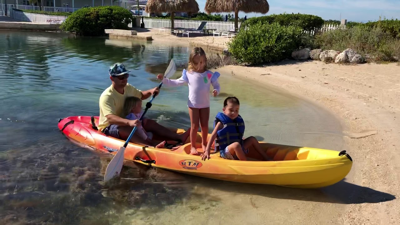 Kids boating - YouTube