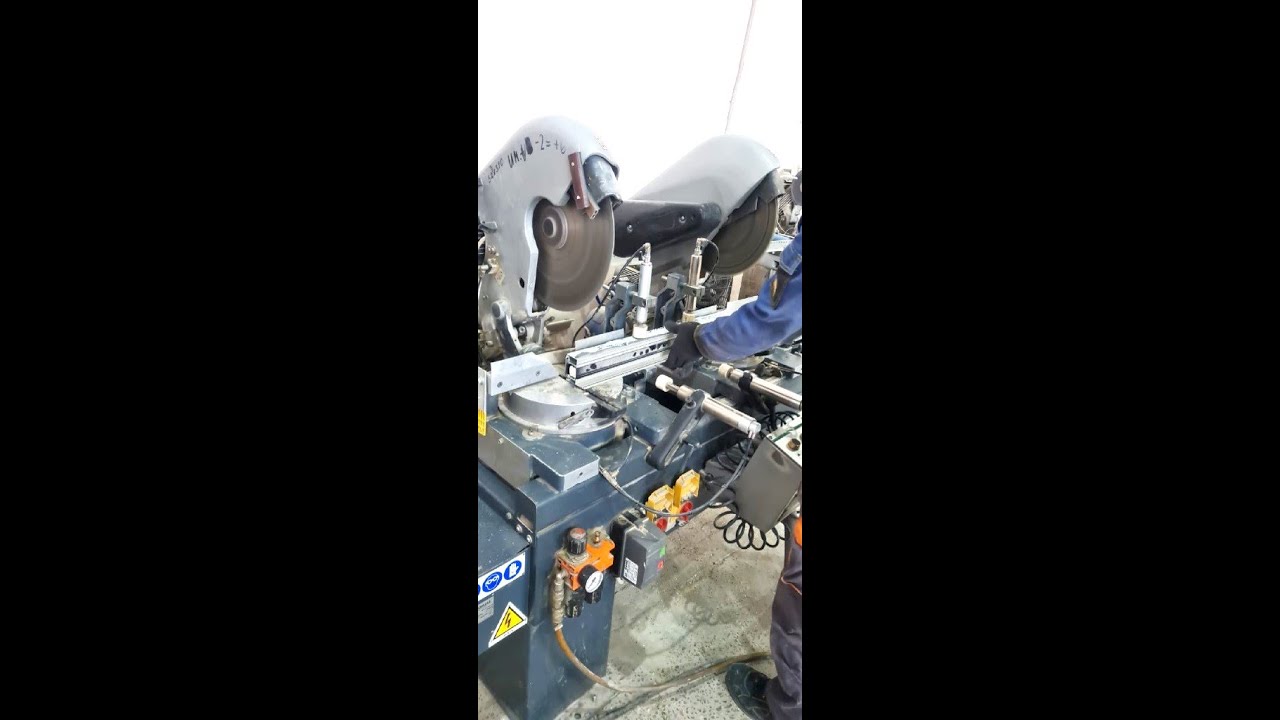 COMALL MACH 400 VE Двухголовочная пила с маятниковой пила для резки ...