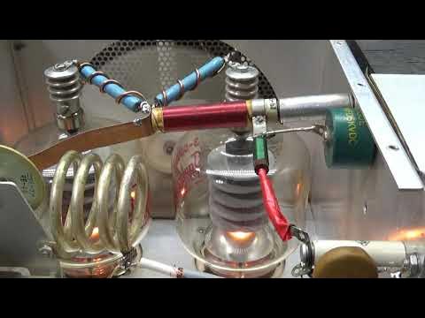 Heathkit SB-220 mono banded 10 meters on the bench - YouTube
