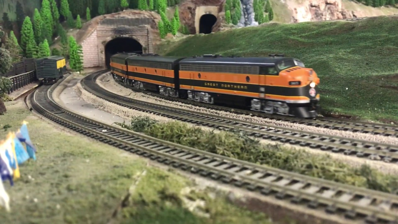 Great Northern F7's Pulling Heavyweight Passenger Train Up Nishna ...