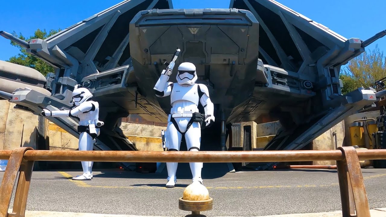 Star Wars: Galaxy's Edge FULL Walkthrough - Disneyland California - YouTube