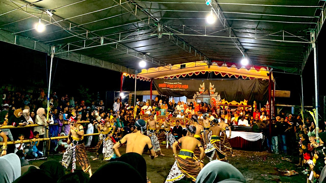 Tari Warokan GWSM | Garuda Wisnu Satria Muda - YouTube