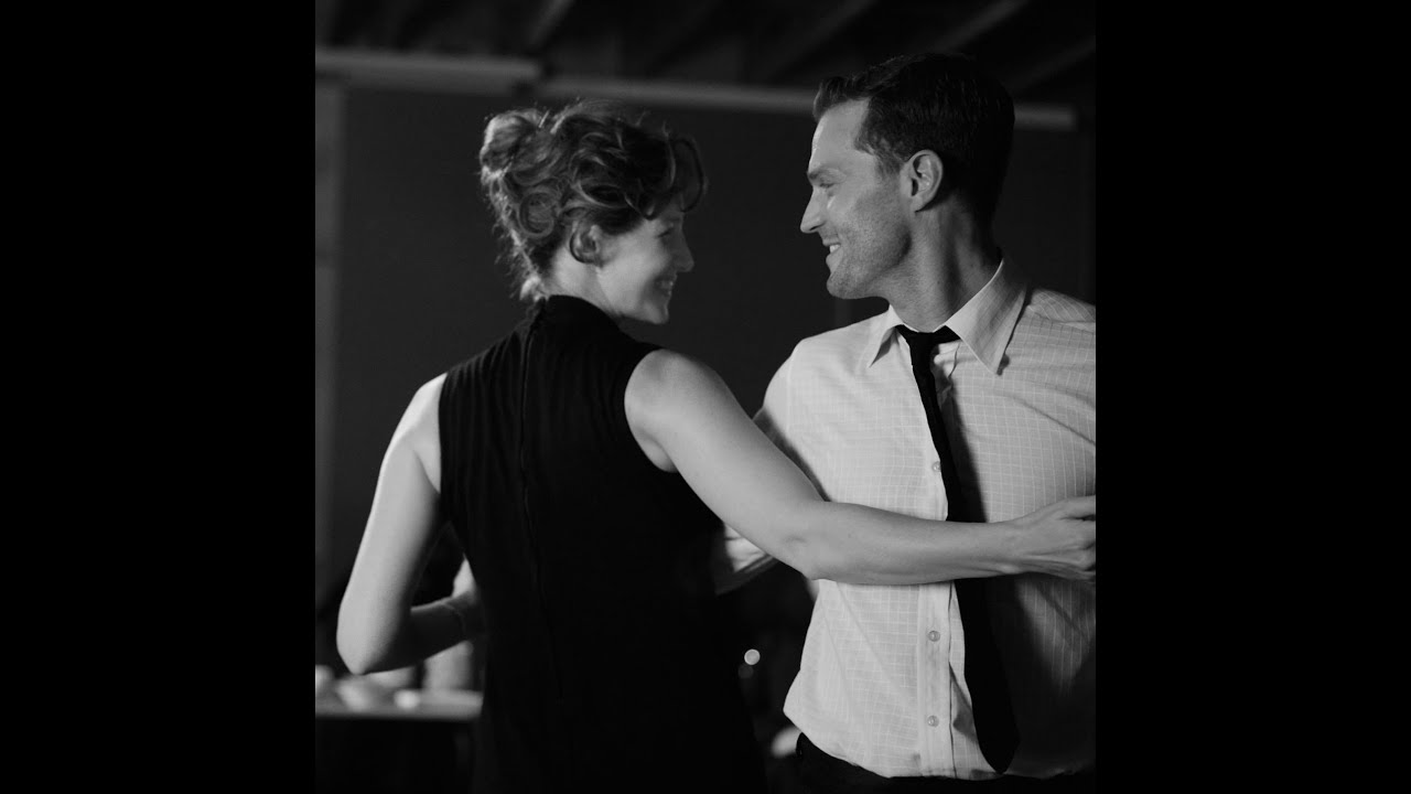 BELFAST | Official Trailer - Only In Theatres November 12 - YouTube