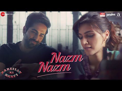 Nazm Nazm - Lyrical | Bareilly Ki Barfi | Rajkummar Rao, Ayushmann Khurrana, Kriti Sanon | Arko