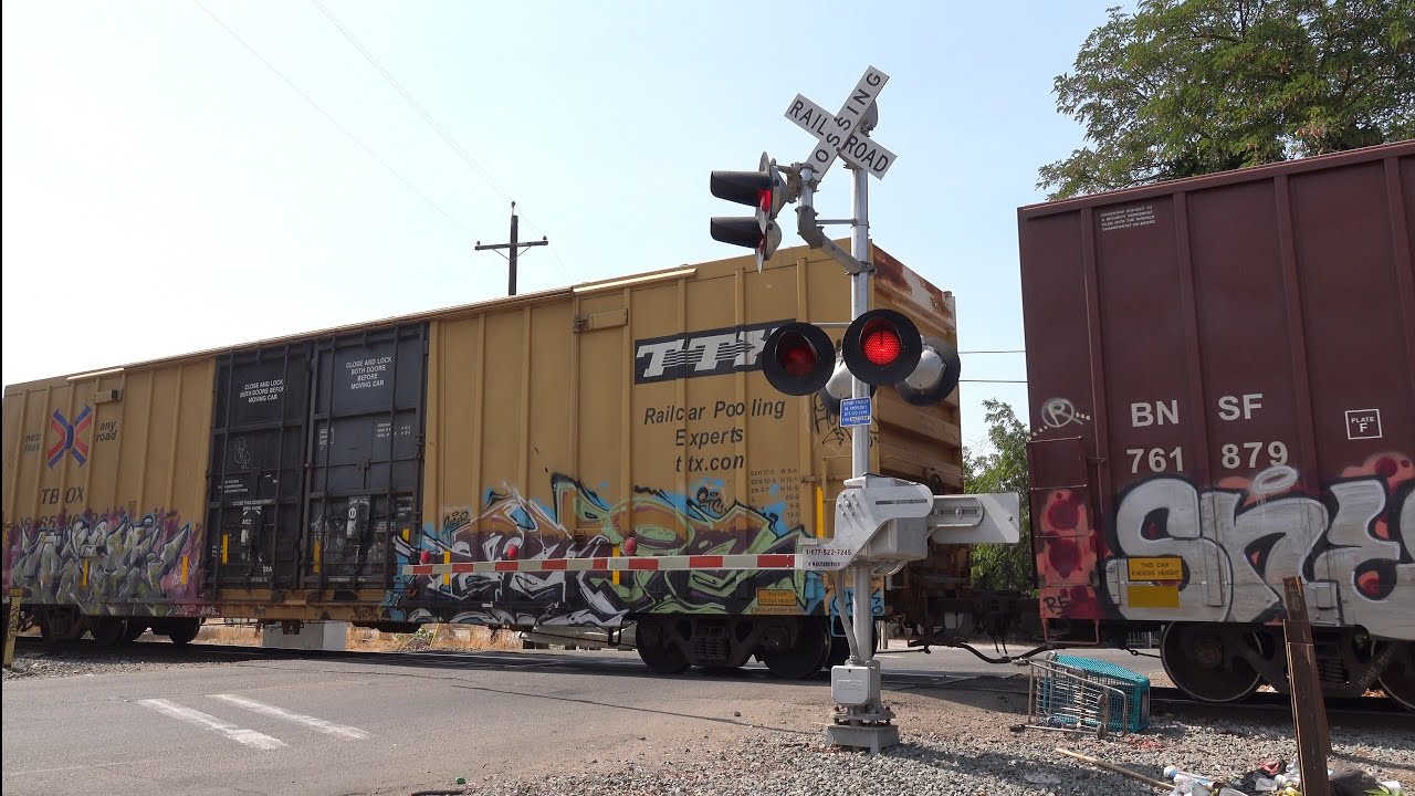 CCT 1502 Lodi Flyer Local, Robindale Ave. Railroad Crossing, Stockton ...