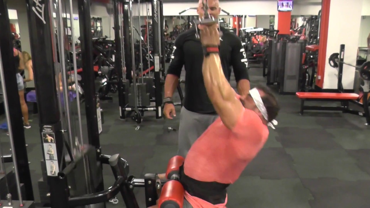 Trenink Zad s IFBB PRO Jimmy Atienza - Martin Mester - Motivation - YouTube