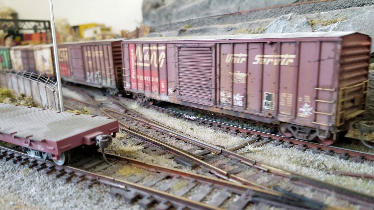 Tren con locomotora NDEM SD40-2 Train with locomotive NDEM SD40-2 H0 ...