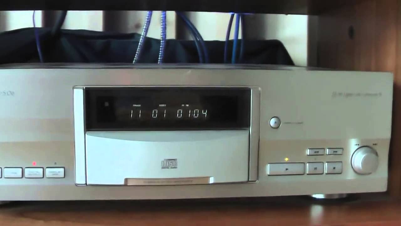 Accuphase A-60, Elac 607 - YouTube