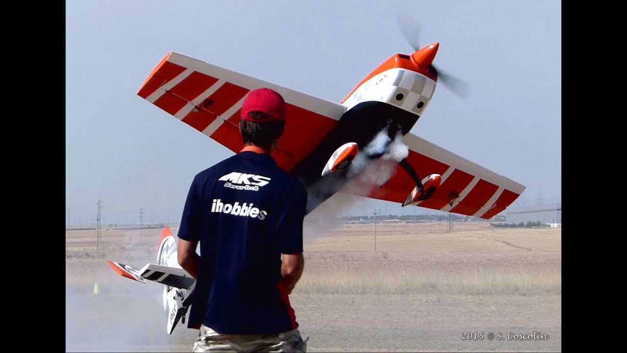 Martin Pickering RC Extra 330sc Extreme 3D Acrobatic Show 2015 - YouTube