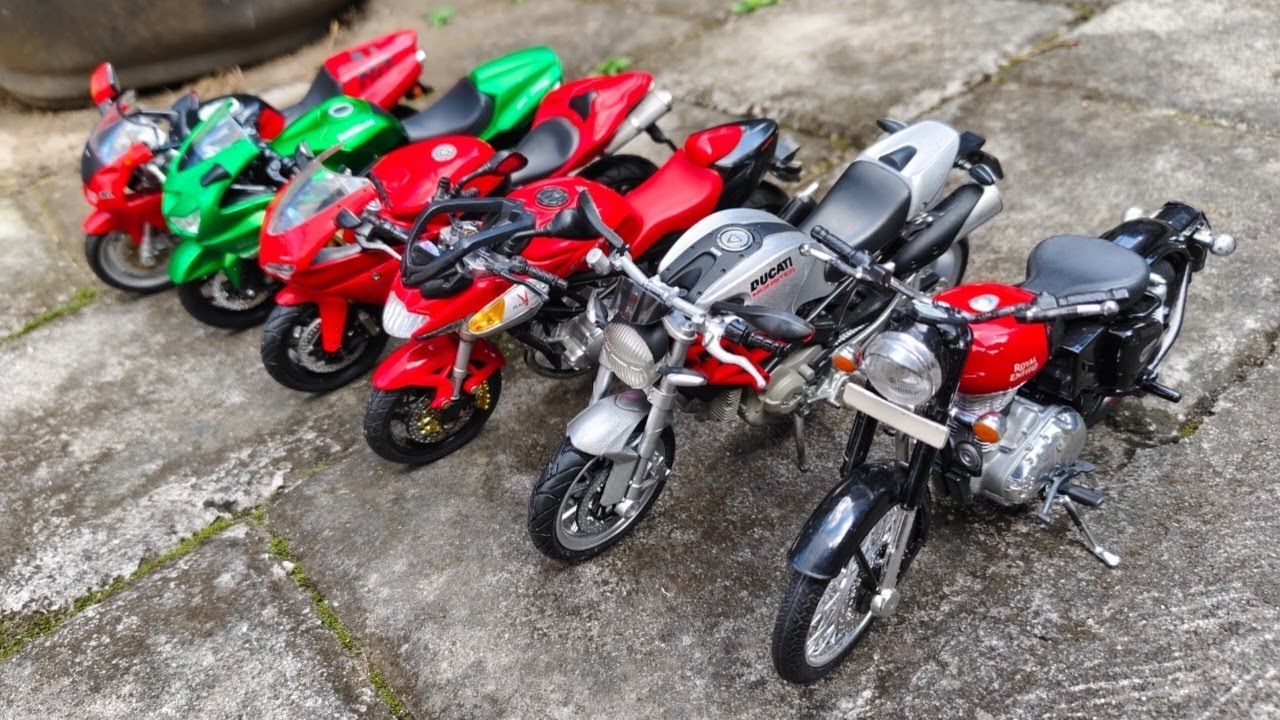 Model Bikes From the Box - Honda, Kawasaki ZX-14R, Ducaati 1098, Royal ...