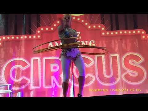 Leon Circus Lastik kız