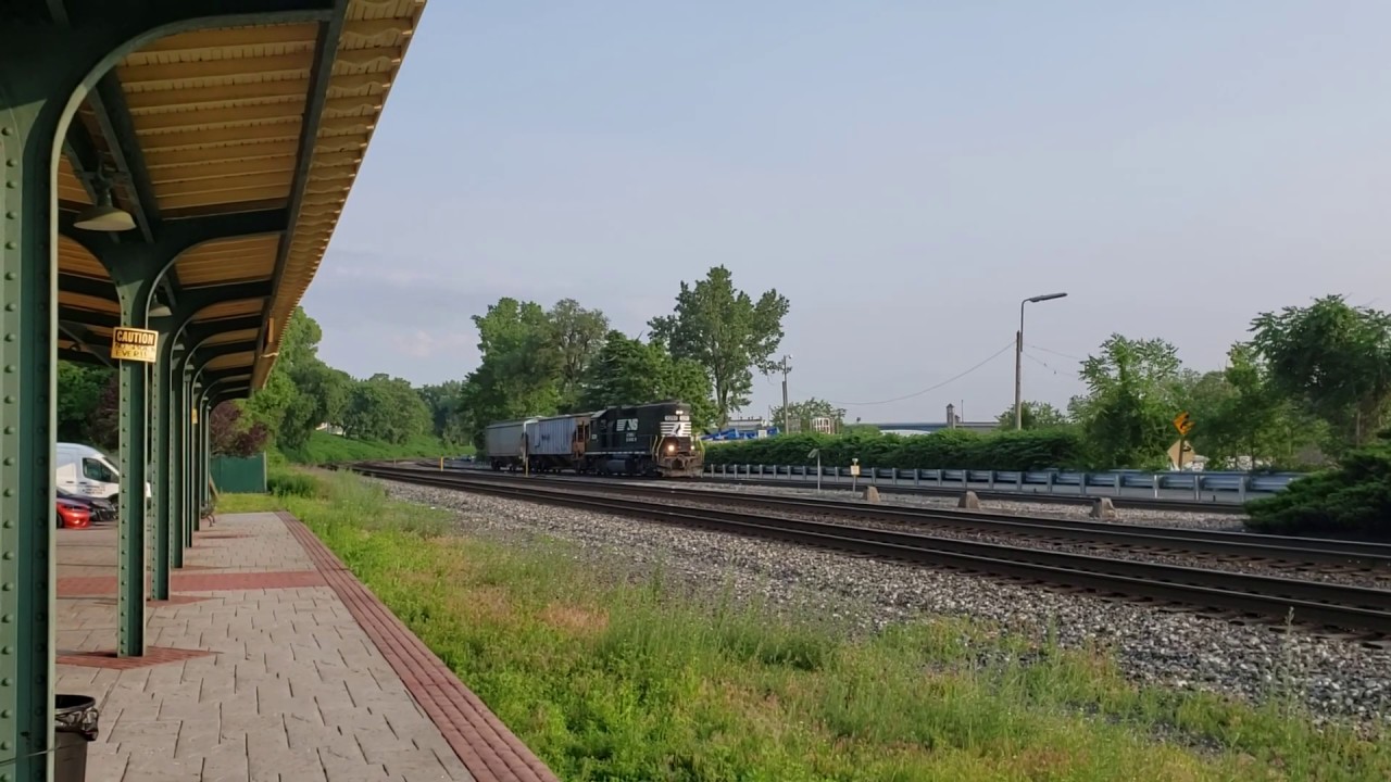 NYSW Local Switching Action At Bergenfield Nj 6-2-19 - YouTube