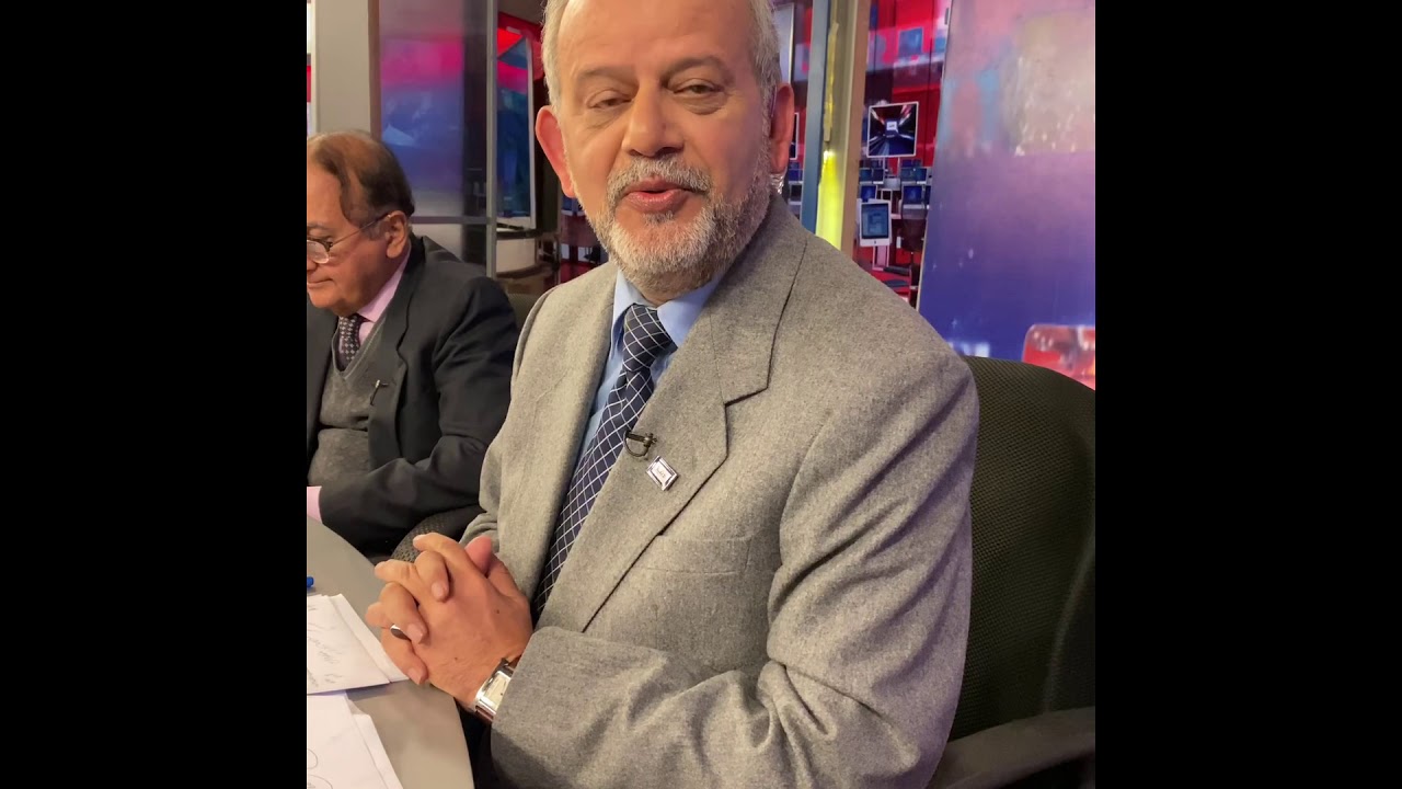 Salman Ghani famous Analyst narrating beautiful Punjabi couplets - YouTube