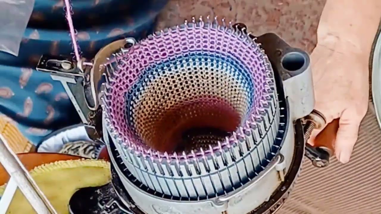 Ladies Hem Top Socks on the Circular Sock Machine: free pattern - YouTube