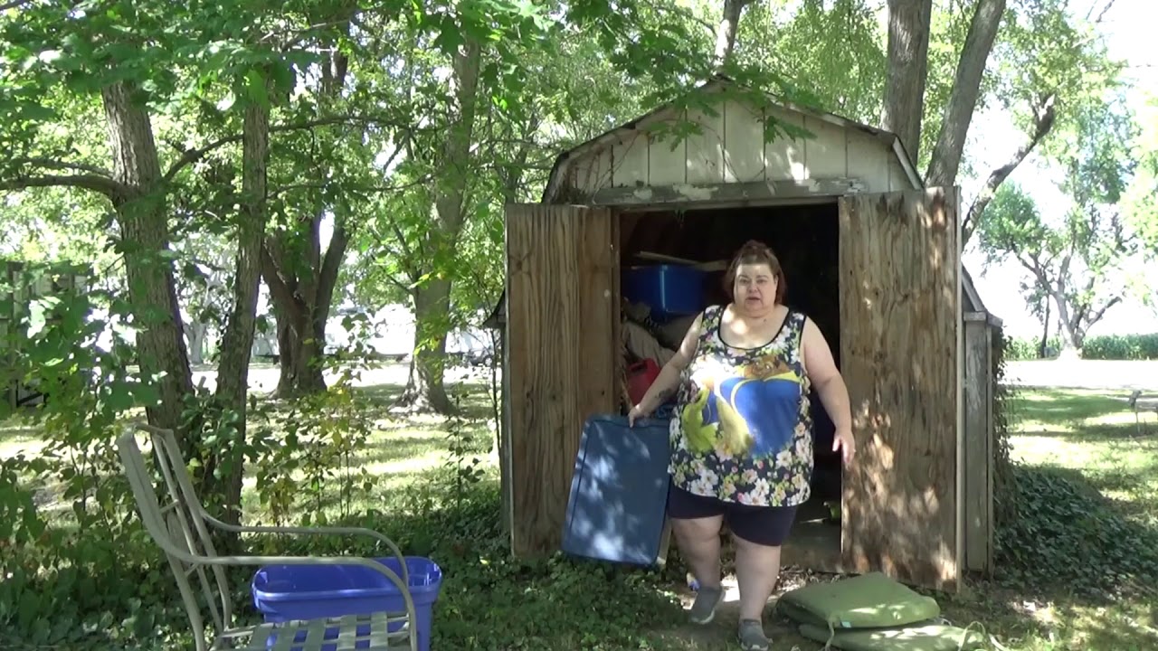 VlogTober Day 2 Cleaning out the Shed - YouTube